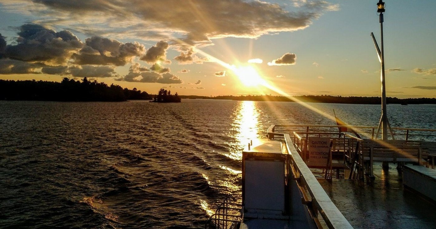 Callander Bay Sunset Cruises | Chief Commanda II